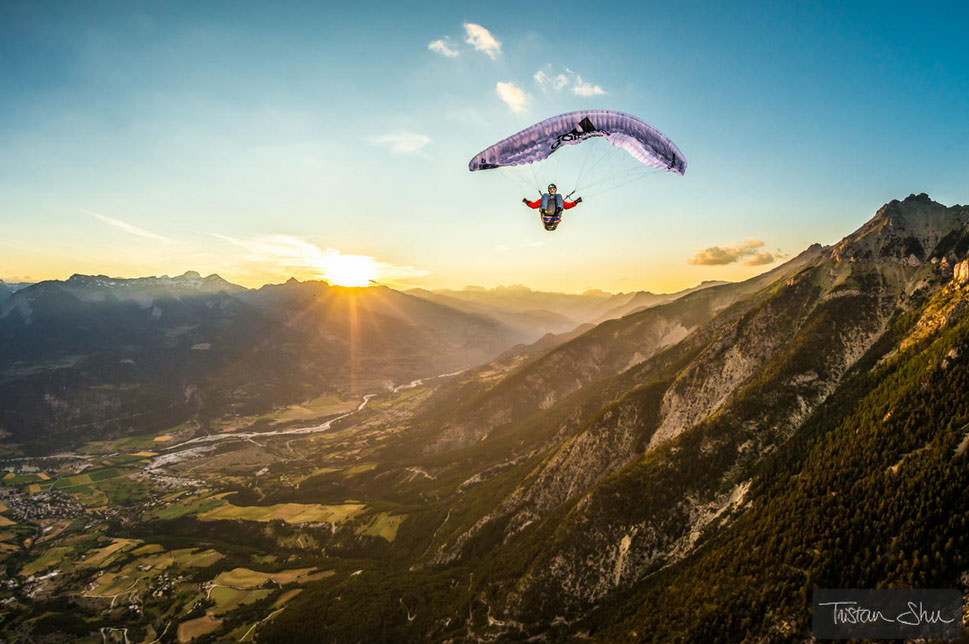 Top 10 Paragliding Sites - PandoTrip.com