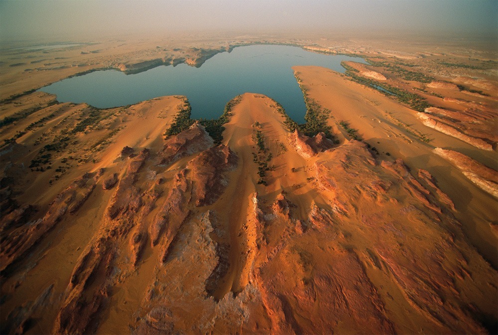 Lakes of Ounianga - Oasis in the Arid Sahara Desert, Chad - Places To ...