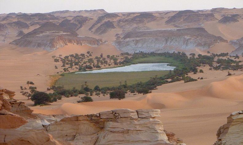 Lakes of Ounianga - Oasis in the Arid Sahara Desert, Chad - Places To ...