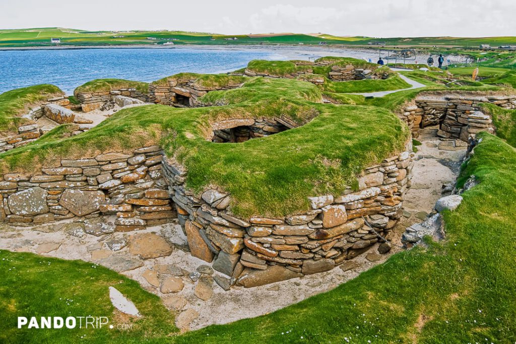 10 Oldest Landmarks in the World - PandoTrip.com