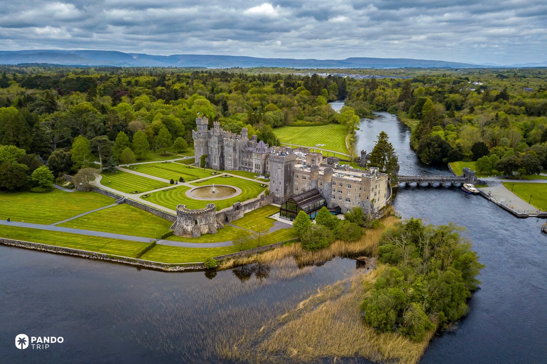 30 Real‑Life Fairytale Castles Worth Visiting